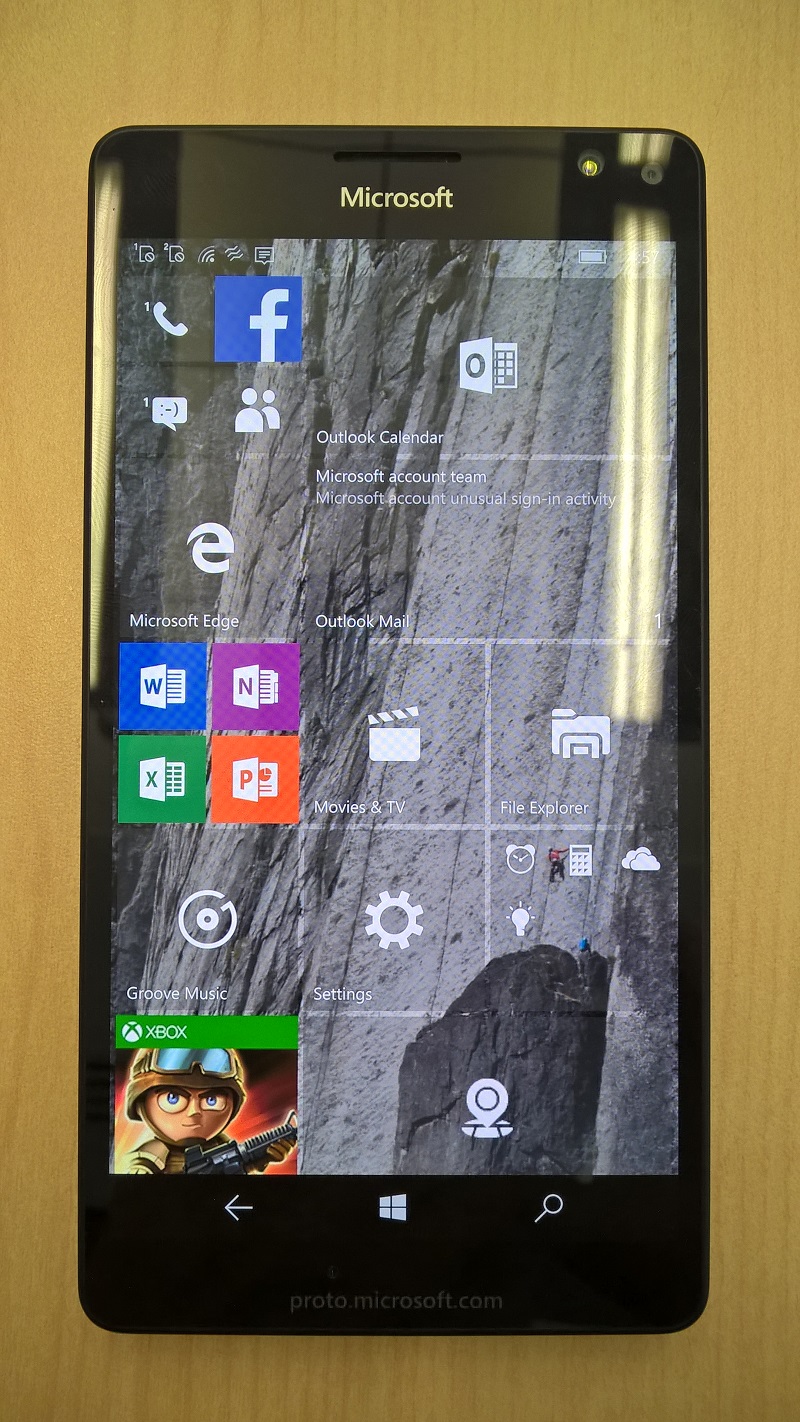 Lumia 950 & Lumia 950 XL prototypes' real-life images leak | Nokiapoweruser